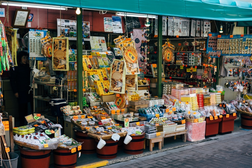 Omiyage: Understanding Japan's Gift Giving Culture | Japan Dev